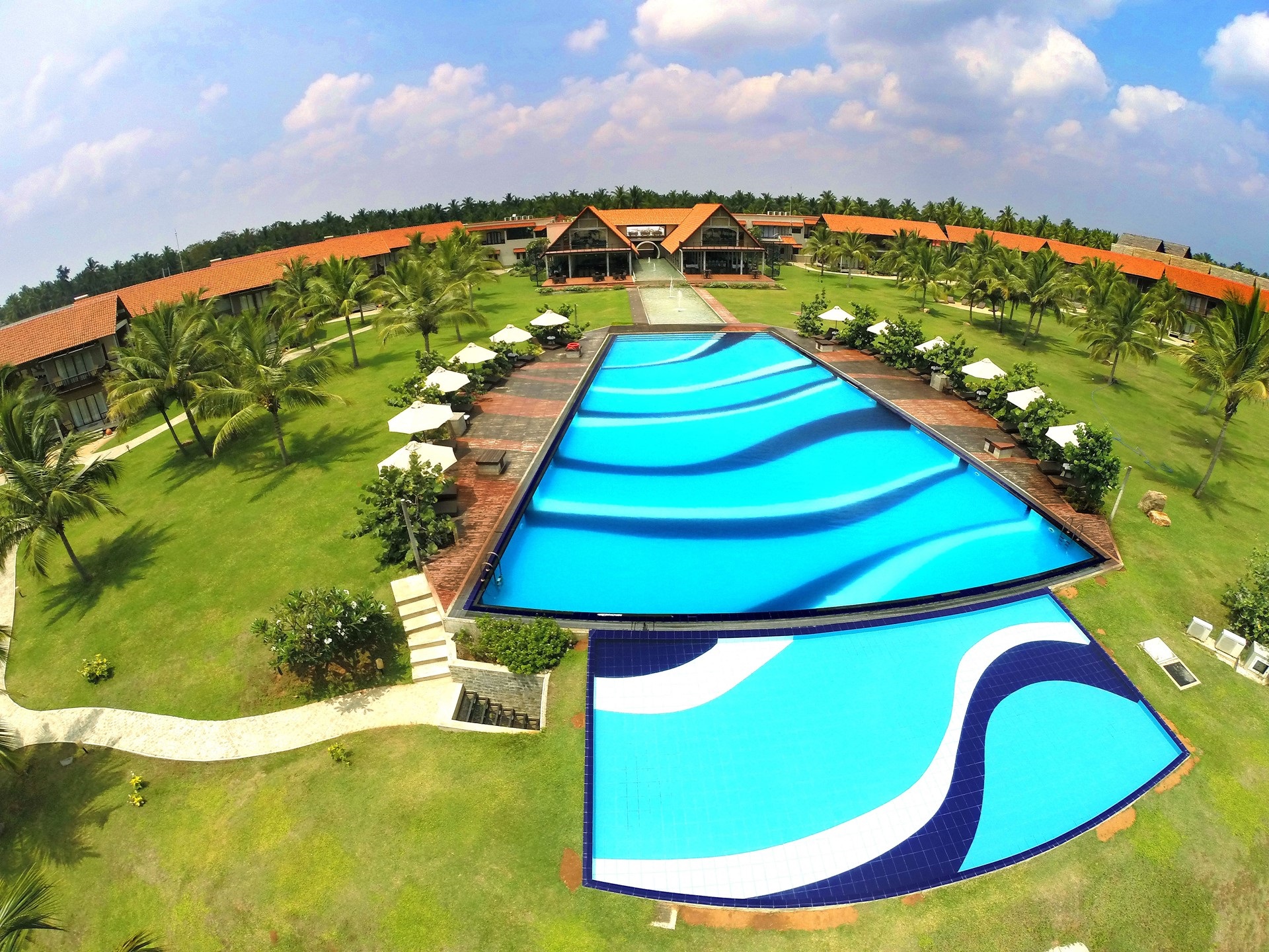 Stay at Uga Bay in Pasikuda, Sri Lanka | Ampersand Travel