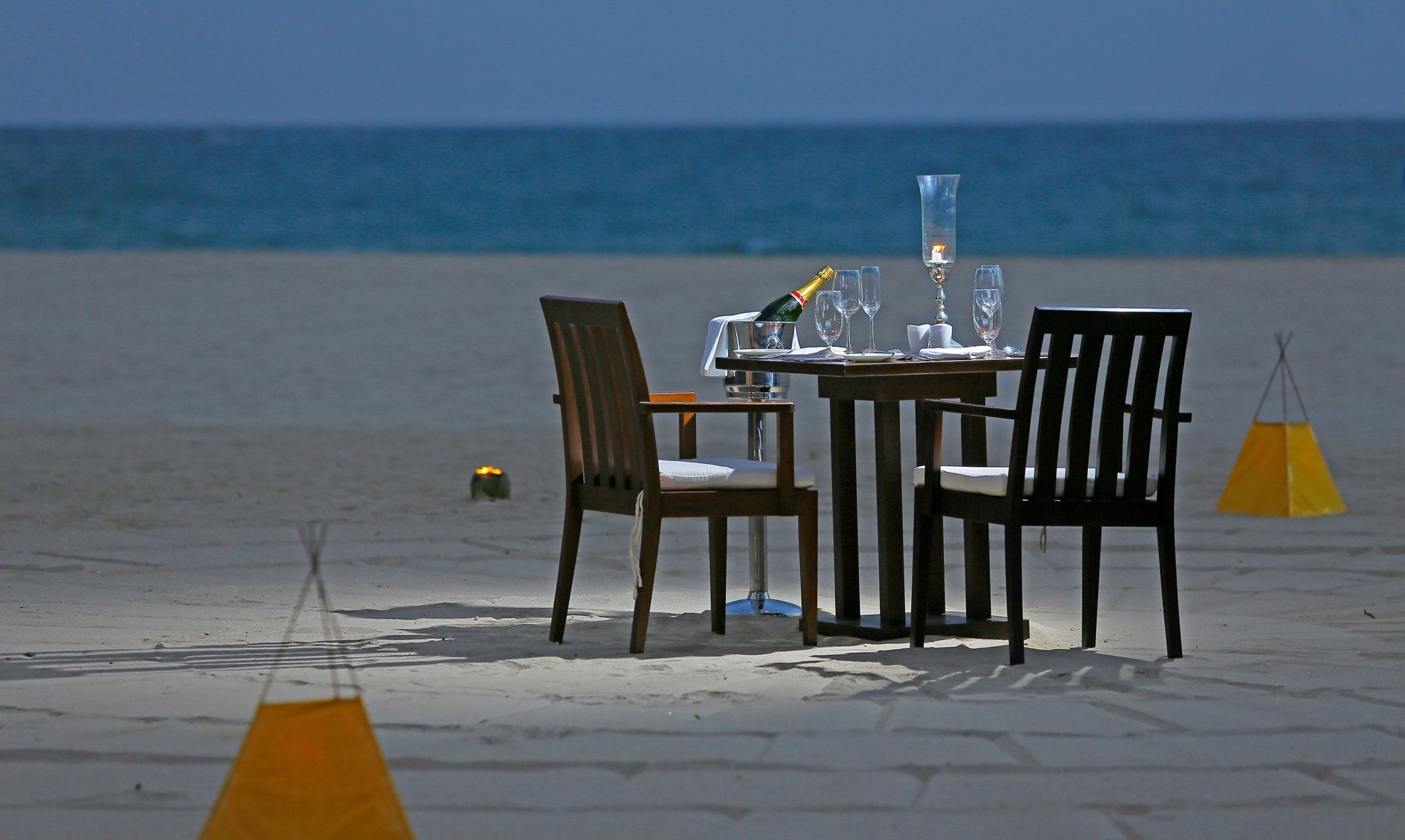 Stay in the Uga Bay in Pasikuda, Sri Lanka | Ampersand Travel