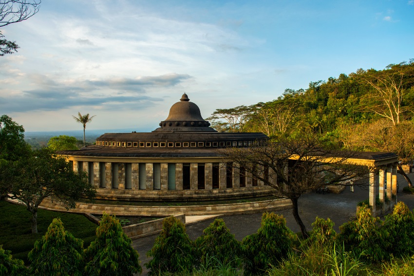 Stay at Amanjiwo in Borobudur, Java, Indonesia | Ampersand Travel